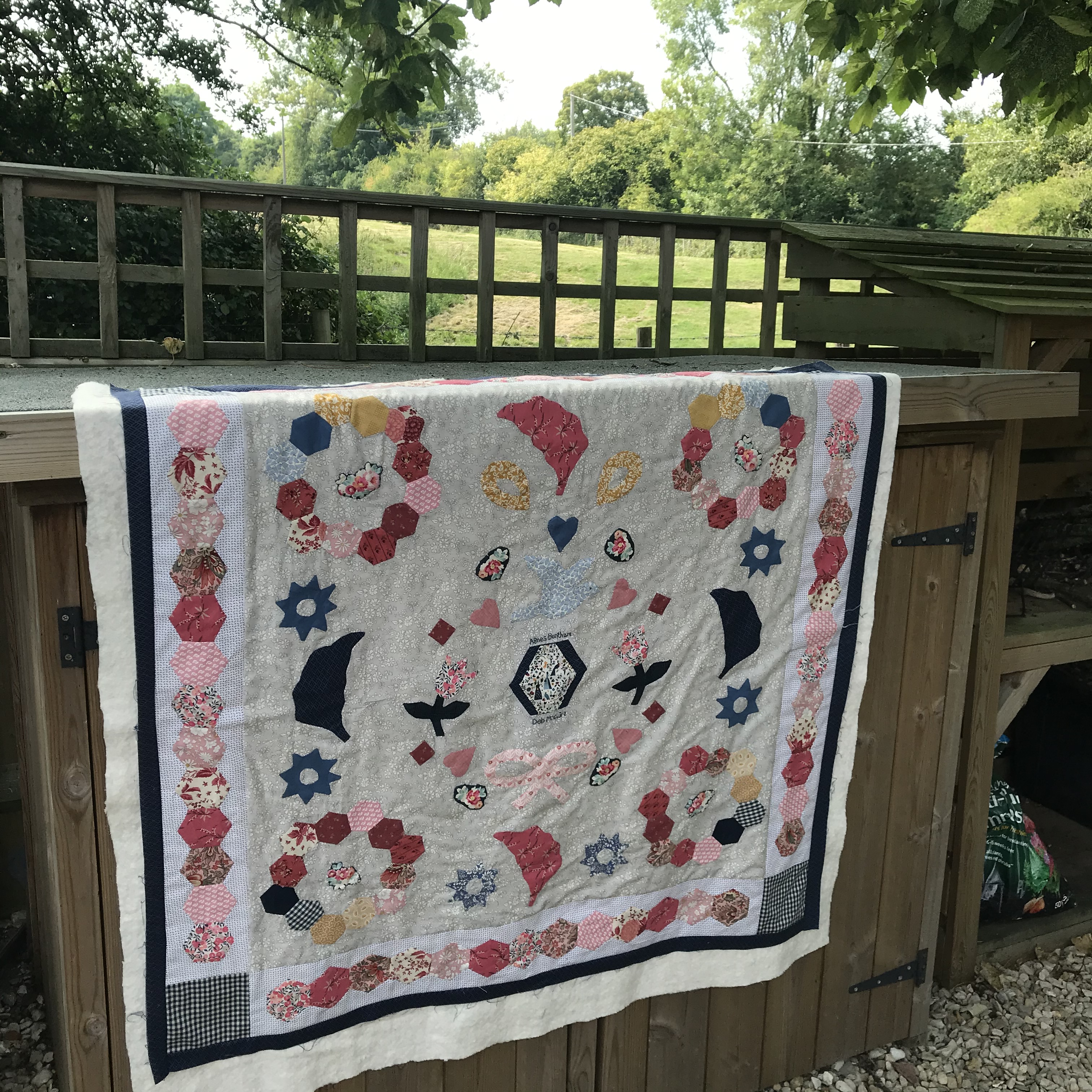 The Agnes Bentham Applique Quilt – Deborah McGuire